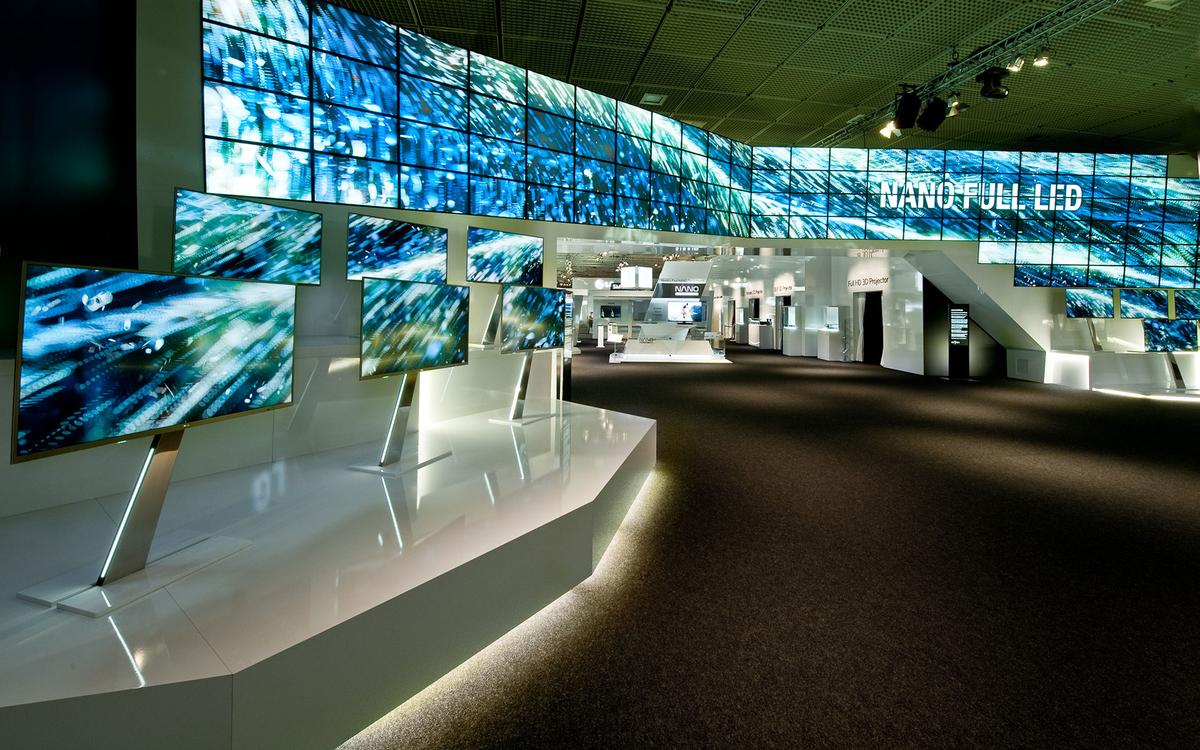 LG – Freedom Through Infinite Possibilities | Atelier Brückner